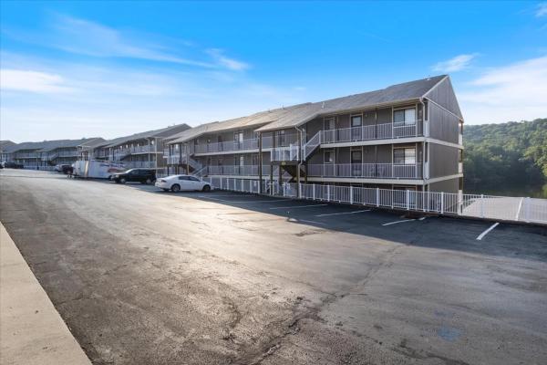 Family Fun At Lake Vibin' Lazy Days Osage Beach W/ 2 Pools, Playground, Games & Calm Water - United States