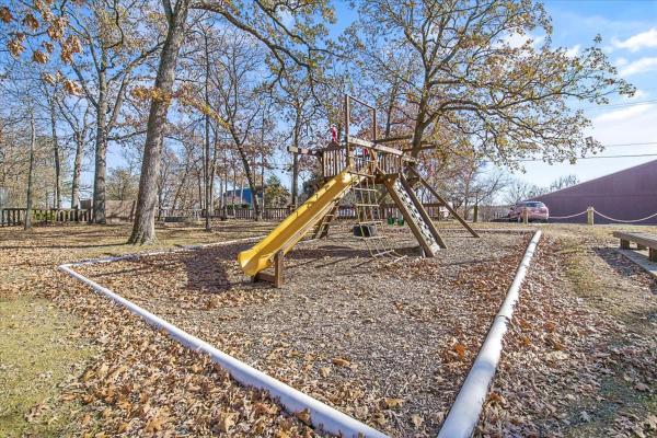 Spacious Pet-friendly Lakeview Condo W/ Boat Slip & Pools - United States