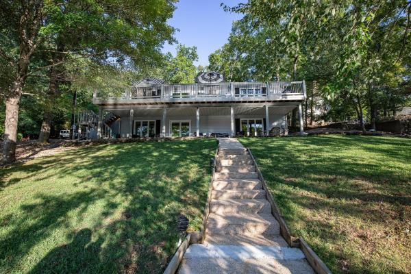 Ideal Cove With Amazing Dock, Kayaks & Fire Pit - Sunrise Beach, MO