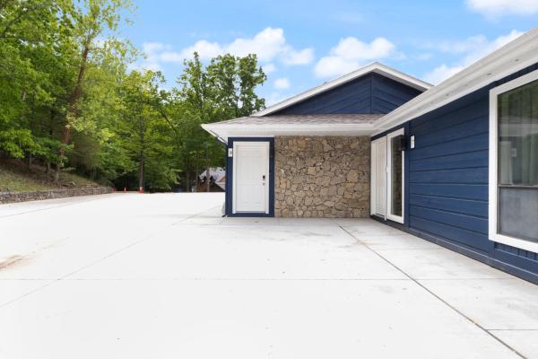 Our Cove Retreat - Perfect For Wave-free Swimming, Tanning & Prime Location Fun! - United States