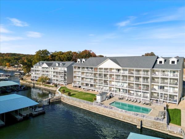 Newly Updated, Amazing Views, Boat Slip & Heated Pool - United States