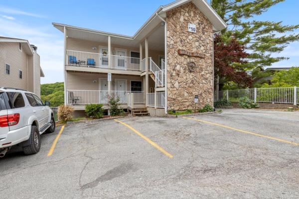 Great Views And Pool Next To Docknockers! - United States