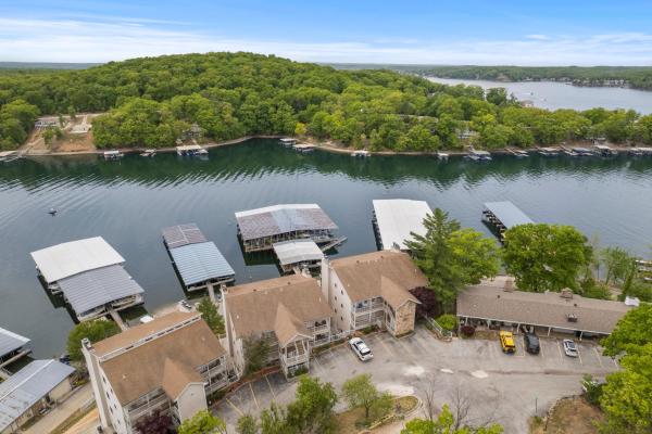 Great Views And Pool Next To Docknockers! - United States