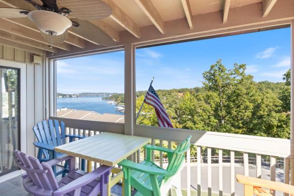 Heated Pool Just Steps Away & Great Patio Views - États-Unis