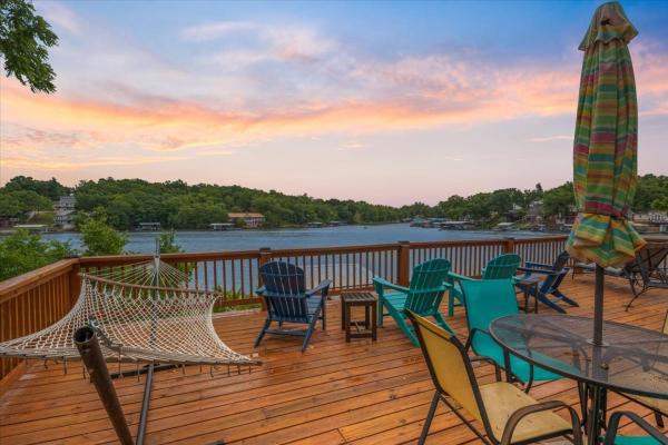 Lakefront Fishing Retreat W/ Dock, Hot Tub & Deck Views - United States