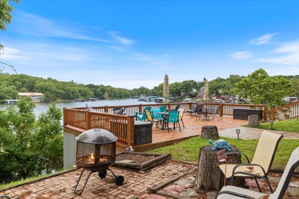 Lakefront Fishing Retreat W/ Dock, Hot Tub & Deck Views - United States