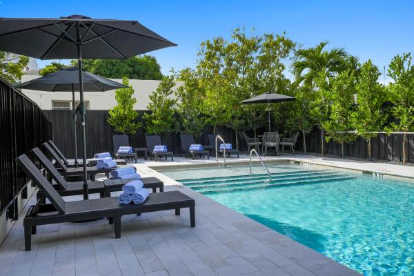 Prestige Retreat By Renzzi - Miami