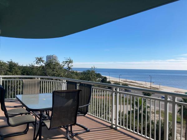 Spacious Beachview End Unit In Legacy Tower 1-501 - 3 Bedroom 3 Bath Condo - Mississippi