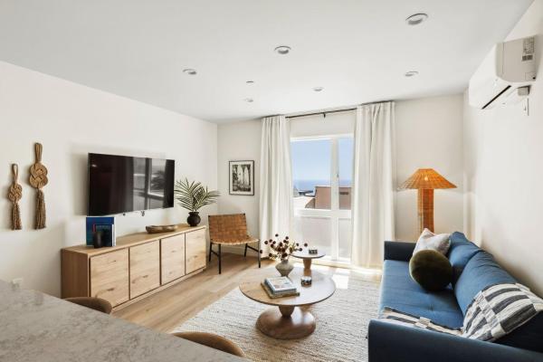 Tide House - Unit D - Modern Oceanview 1bd W Parking - Manhattan Beach, CA