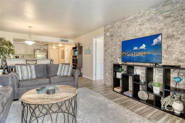 Gertrude - Siesta Key, FL