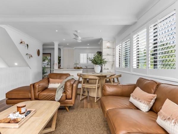 Wave Whisperer - 골드코스트