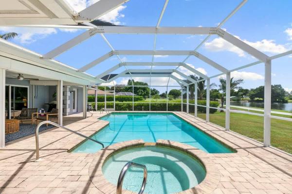 Stunning Lakefront Retreat - Pool - Hot Tub - Marco Island, FL