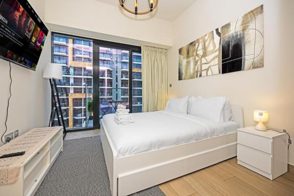 Urban Oasis - Cosy Studio Retreat - Dubai Airport (DXB)