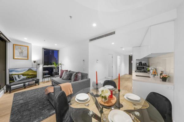 City Views Crown Pool Gym Cbd Theatre 17th Floor - Monash University Parkville Campus