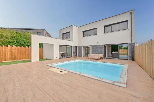 Villa Pour 9 - Piscine Chauffée - Jacuzzi - Plouguerneau