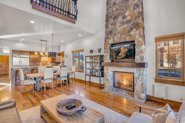 Upscale 4 Br Townhouse @ Juniper Preserve Resort - Redmond, OR