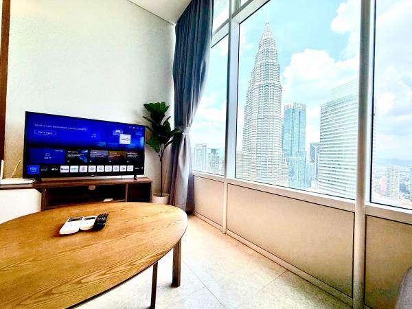 Sky Suites Home Stay At Klcc Area - Puchong