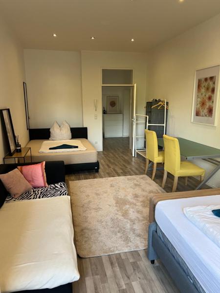 Private Room In Shared Apartment - Berlin