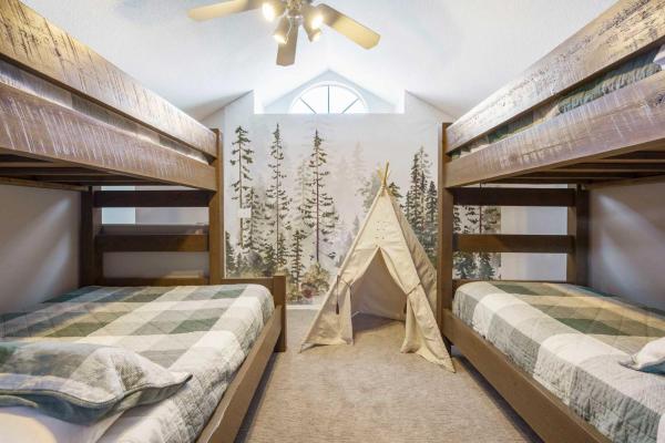 Family Retreat On The Fairways - Branson, MO