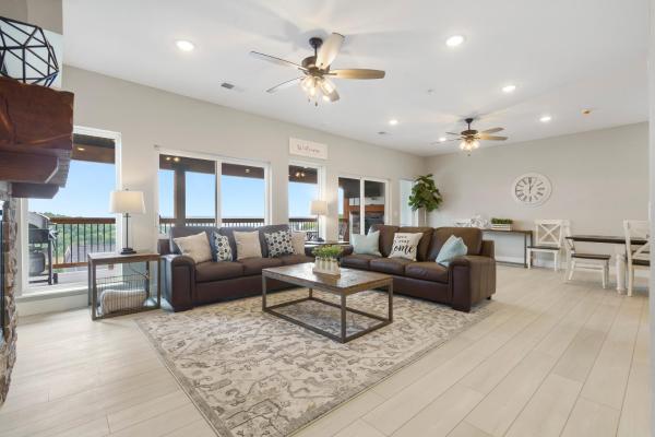 Hilltop Haven At Table Rock - Lake Views & Nearby Branson's Best Attractions - Branson, MO