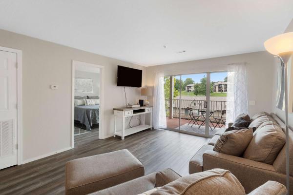 The Branson Condo At Fall Creek - Overlooking The Rolling Hills - Branson, MO