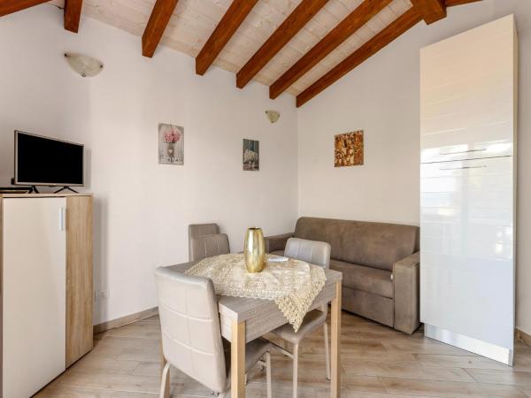 Apartment In Badesi With Balcony - Badesi