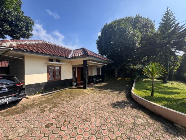 Villa Bukit Punclut - Bandung