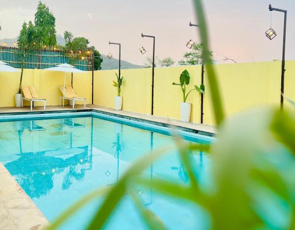 Hill View Hotel - Madhya Pradesh