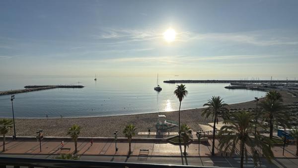 Amazing Beachfront Views - 3 Bedrooms Apartment - Fuengirola