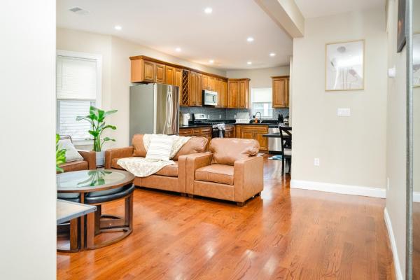 Generous 6br Milton Getaway - Pet-friendly Near I-93 & Blue Hills 172 - Boston, MA