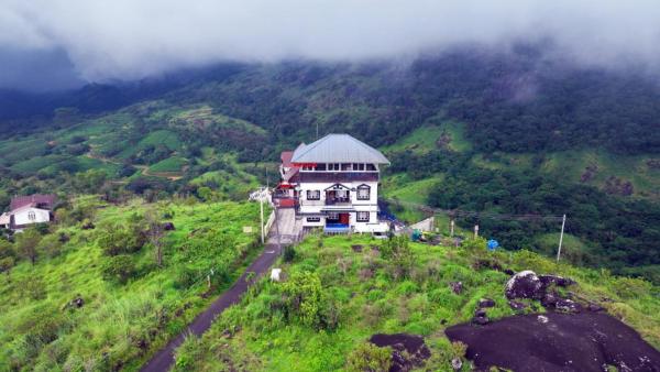 Blue Hill Residency - Vagamon