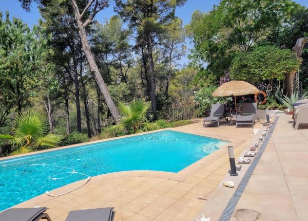 Villa In A Pine Grove Near Cassis - Marseille