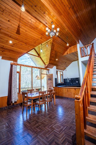 The Northwood Cottages, Boutique Mountain Retreat, Manali , Himalayan Views - Manali