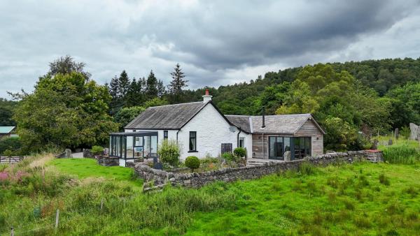 Blair Cottage - Loch Ard