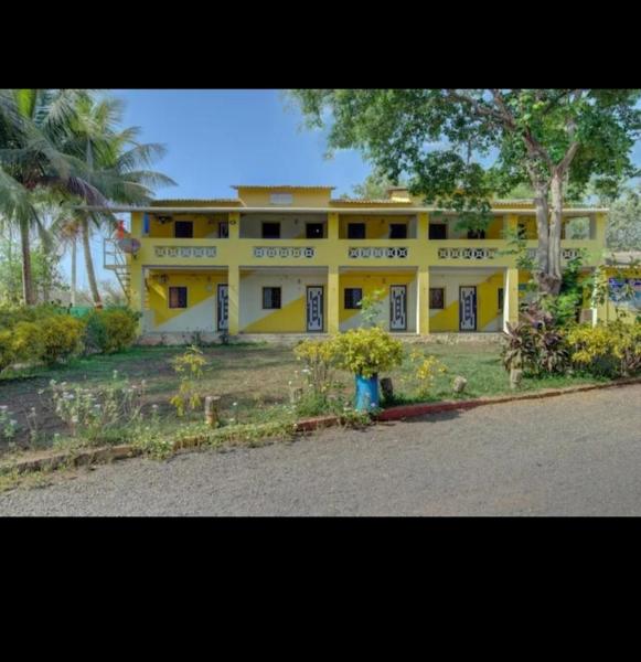 Yellow House - Maharashtra