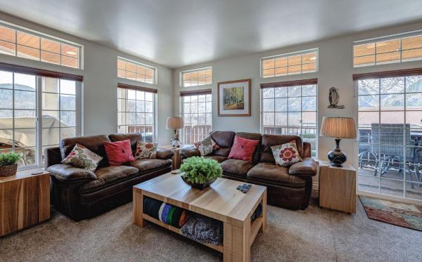 New - Raven's Nest - Dt Leavenworth - Leavenworth, WA