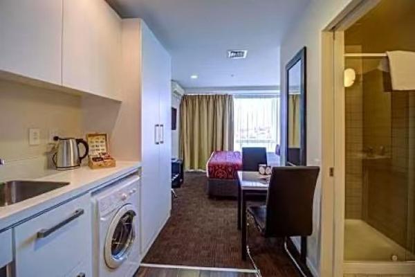 1 Hotel Room, 10 Waterloo Quadrant, Auckland Central - Auckland
