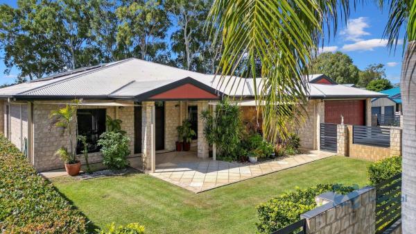 27 Lorikeet Avenue - Woodgate