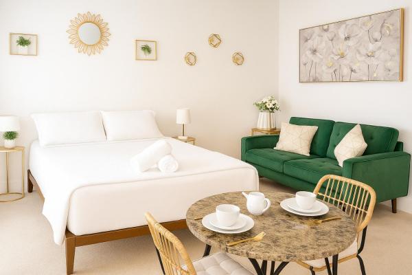 Luxury 1br Apartment With Resort Amenities - Marina Del Rey By The Docks - Los Angeles, CA