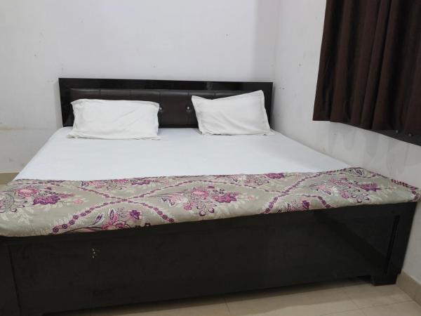 Gayatri Palace - Faizabad