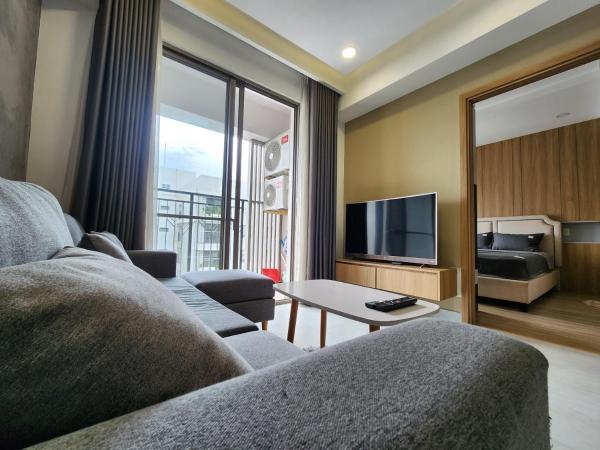 Lang Retreat Apartment - Resort Pool & Elite Gym - Ho Chi Minh City