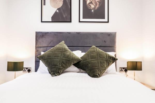 The Dashwood Suite - 2br Modern Apt With Stylish Design Decor, Free Secure Underground Parking & 50" Smart Tv - High Wycombe