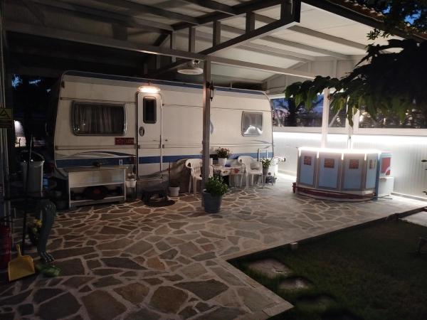 Damanda Mare Camper1 - Grèce
