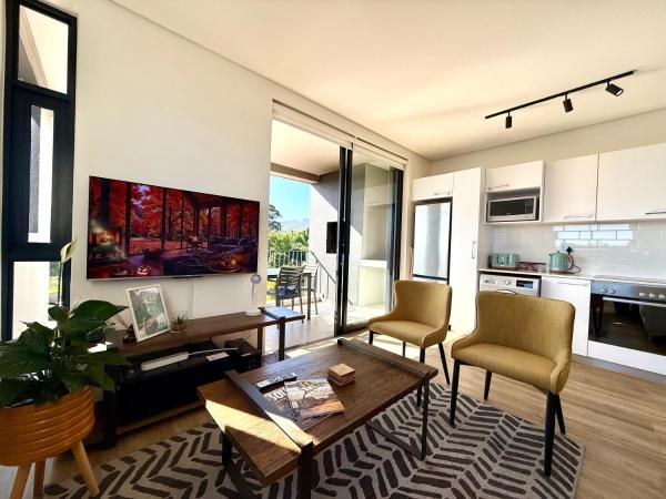 Urban Escape - Le Jardin Unit 301 - George