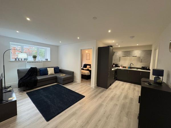 3 Bedroom Deluxe Central Apartment - Beverley, UK