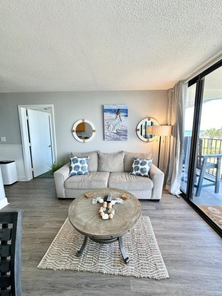 Private Carolina Beach Retreat With Ocean Views! - Carolina Beach, NC