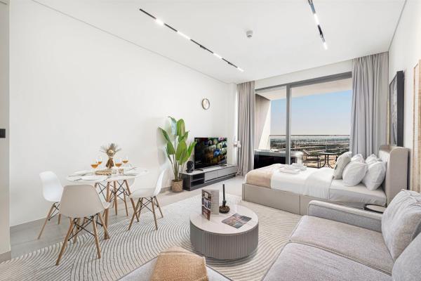 Studio Apartments With Private Jacuzzi - Spa - Cold Plunge - Gym In Business Bay - Dubai