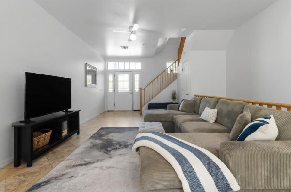 4br Tempe Townhome - Tempe, AZ