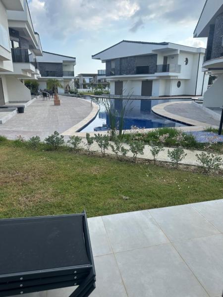 Charmante, Moderne Wohnung 10 Minuten Fußweg Zum Strand! - Side