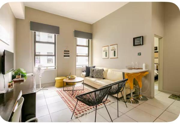 Lovely Rosebank 1-bedroom Condo With Pool & Cinema - Johannesburg